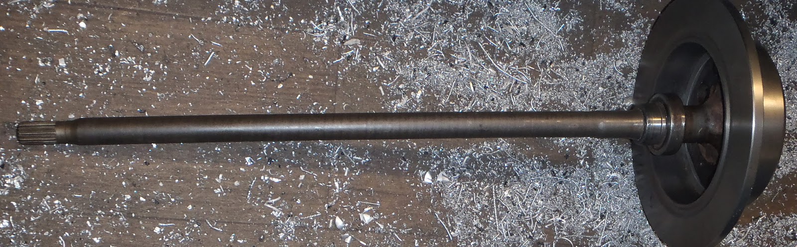 motomatin projektit: Ketjuvetoinen trike, auton tasauspyörästö ja akseli