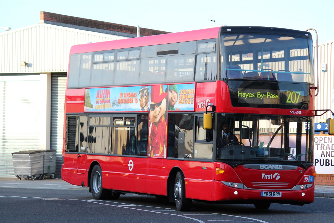 The Circle of London : All Change Route 207! Last of the Bendy Bus ...