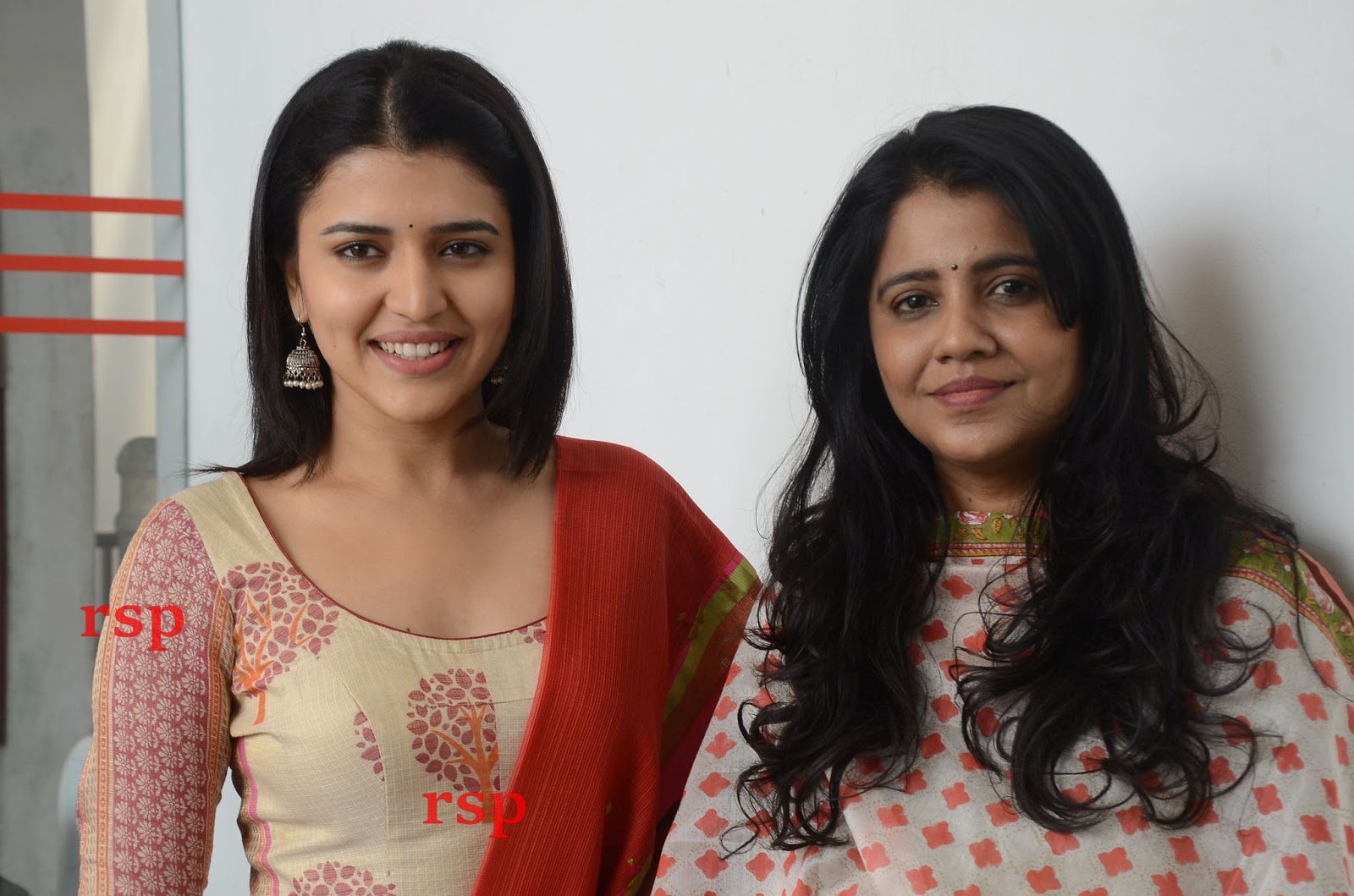 Rangula Ratnam Movie Actress Chithra Shukla & Director Sri Ranjani Interview Stills - rspnetwork.in