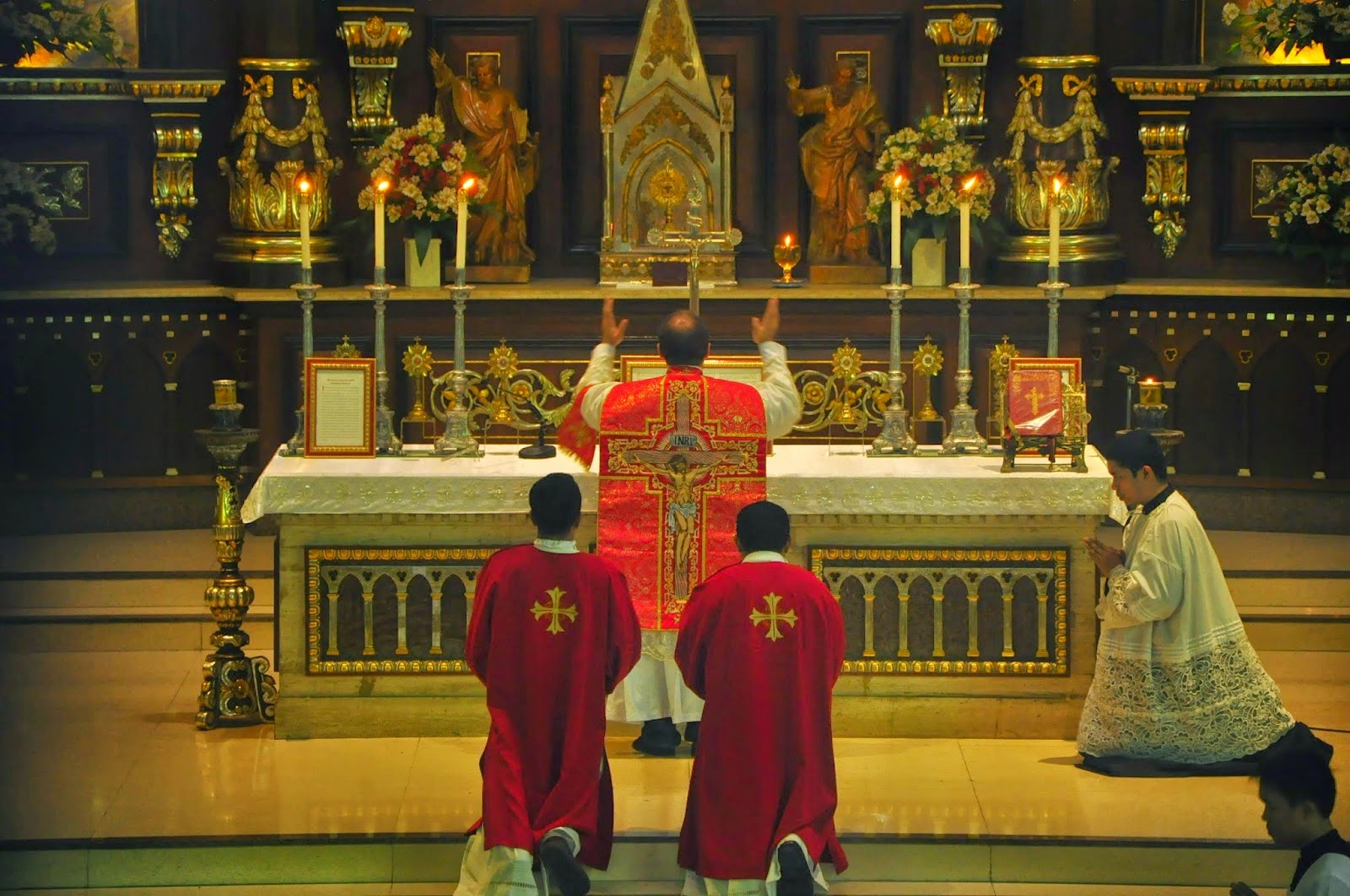 New Liturgical Movement: Photopost: Exaltation of the Holy Cross - 2014