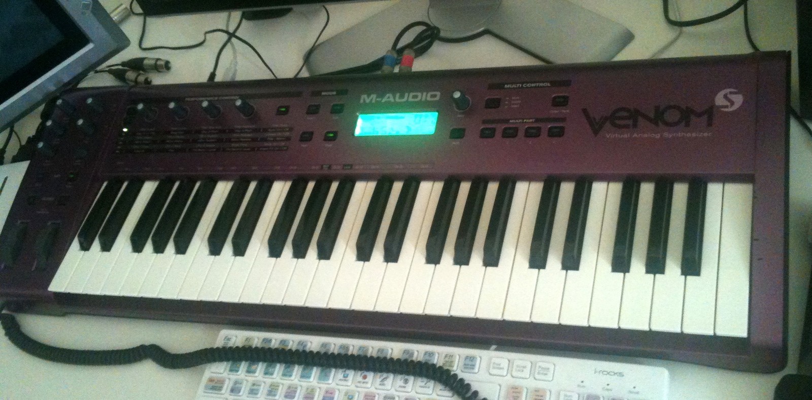 MATRIXSYNTH: Prototype Purple M-Audio VENOM Virtual Analog Synthesizer