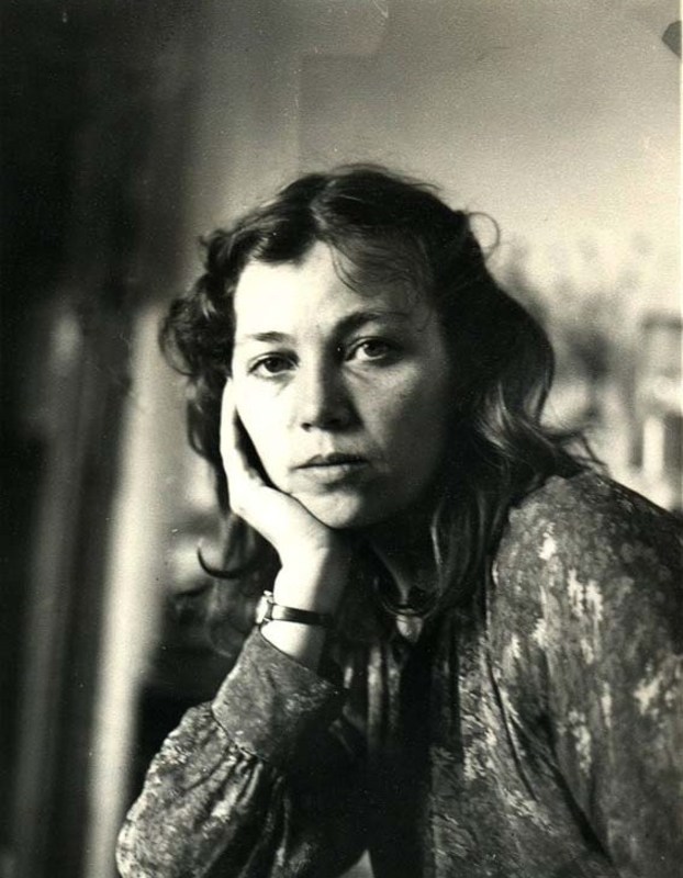 The Athenian: Anna Wich: with love from Germany