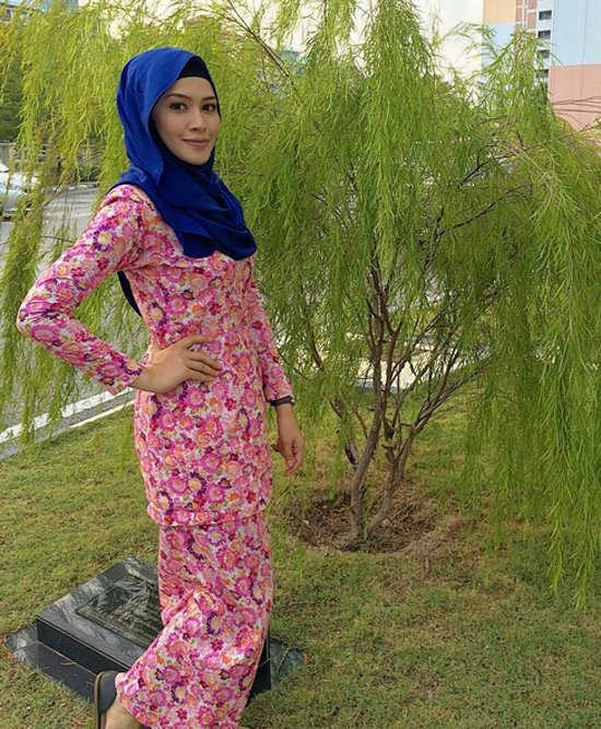 Biodata dan Gambar Niena Baharun Pelakon Sayangku Kapten Mukriz, Fuhhh ...