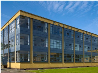 Vormleer 2d/3d Joshua, Nick, Sümeyra en Casper: Walter Gropius; Fagus ...