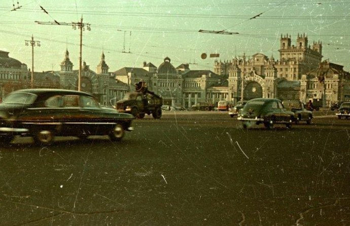 46 Color Photos That Document Everyday Life of Moscow in the 1950s ...