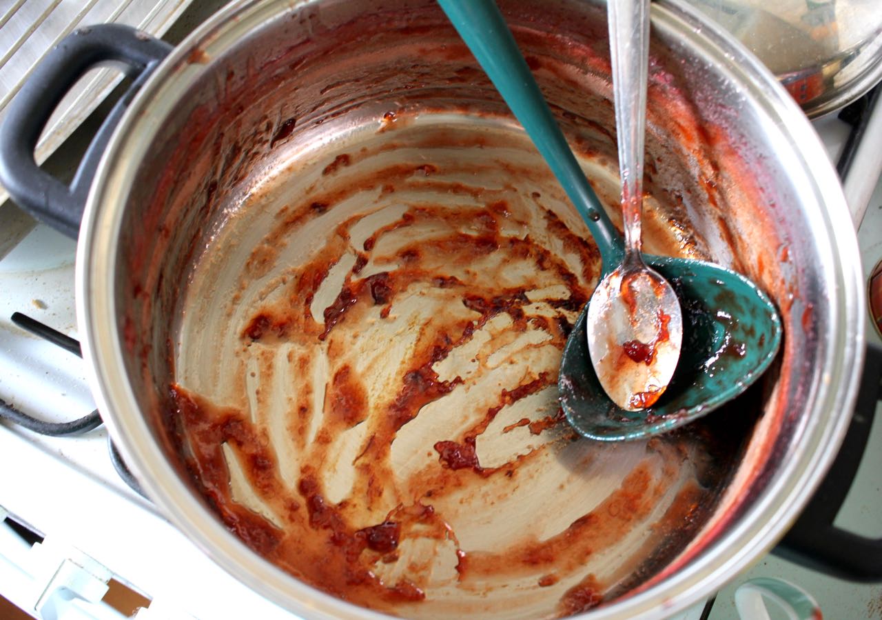 Green Gourmet Giraffe: Plum and rhubarb jam, a fete and a birthday