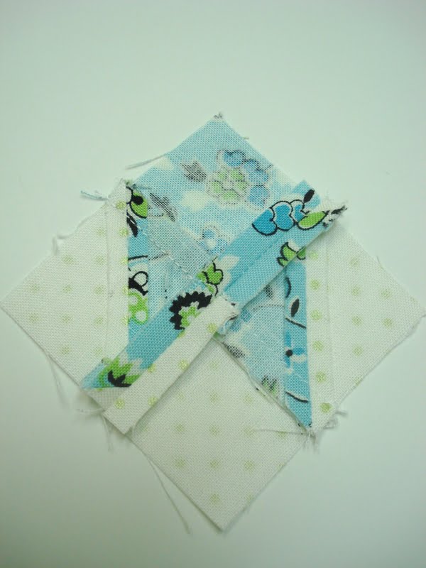 Bee In My Bonnet: Easy Weathervane Quilt Block Tutorial...