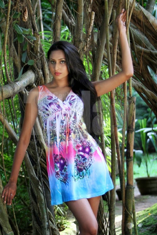 Lankan Models Gallery : Nilukshi Amanda Silva New Photo Shoot