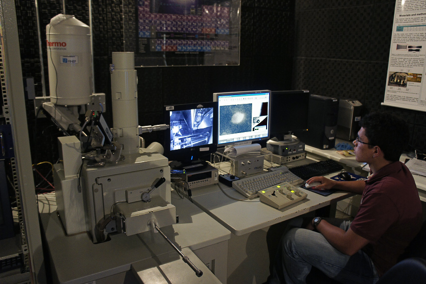 Microworlds: Big microscopes