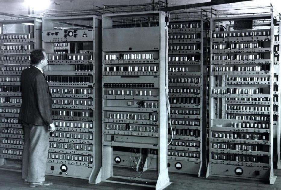 Evolucion de las Computadoras: 1951-1958: PRIMERA GENERACIÓN DE ...