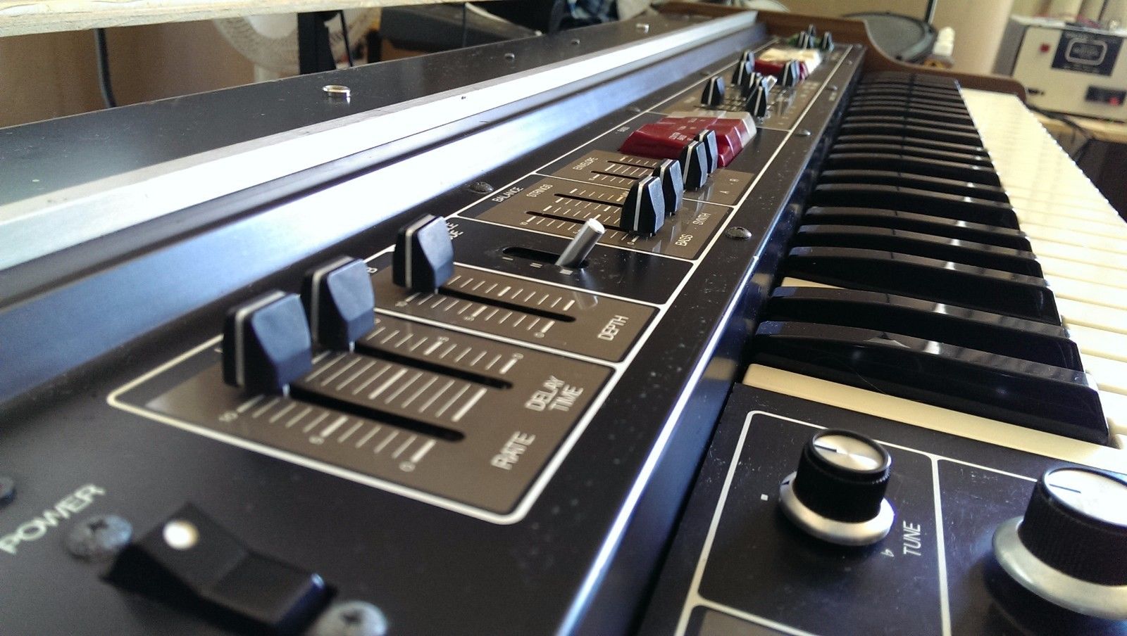 MATRIXSYNTH: Roland RS-505 Paraphonic Synthesizer String Machine SN 821332