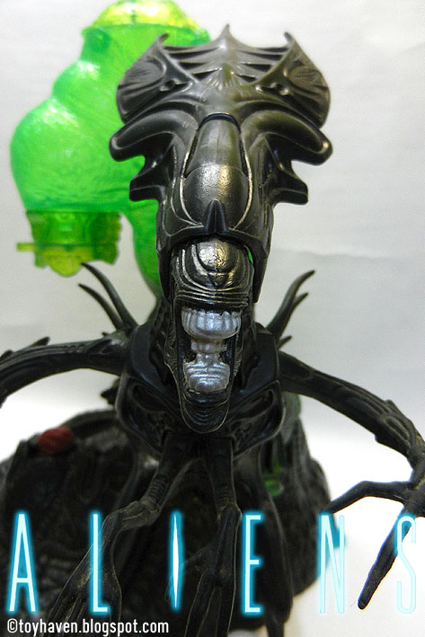 toyhaven: Q is also for Queen Hive