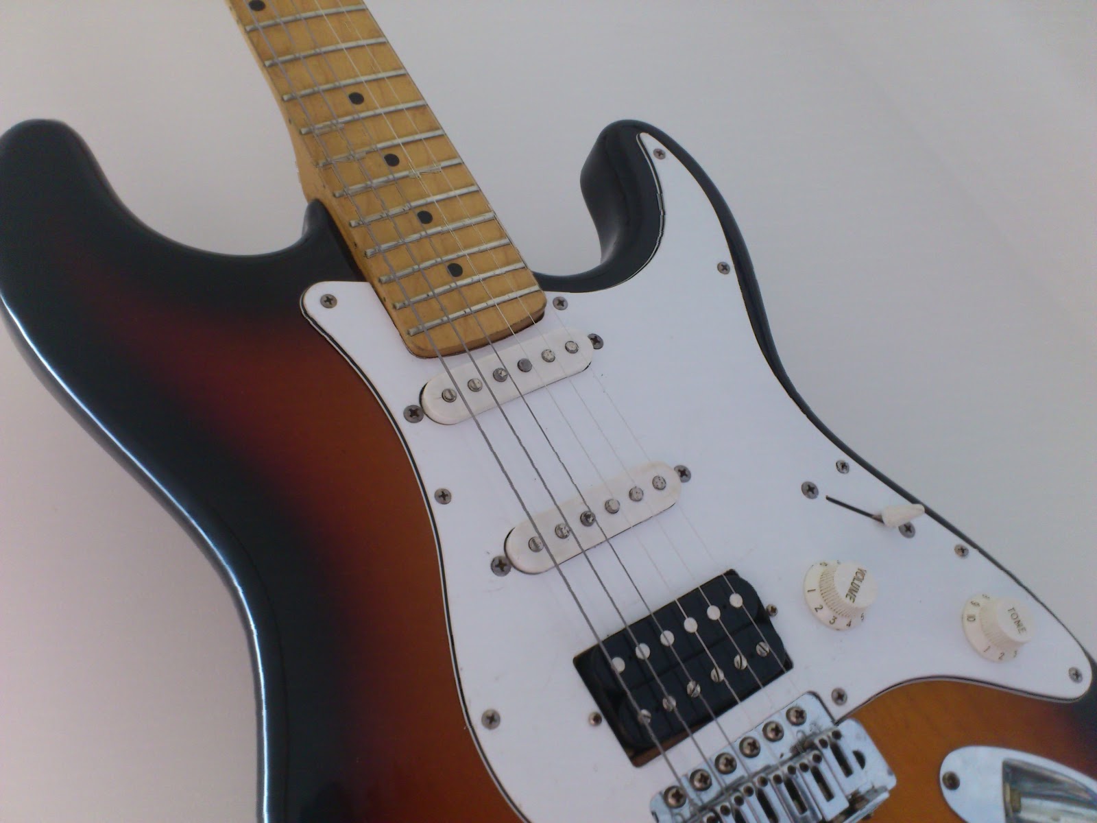 H. Maia Guitars: Stratocaster Upgrade