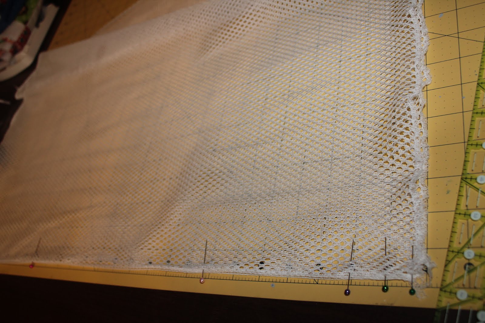 TravelingPugs: Mesh Beach Toy Bag Tutorial