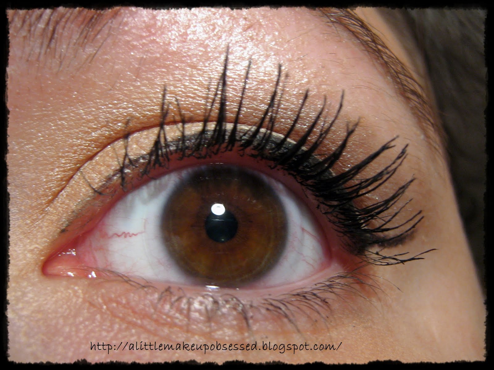 Eveline Volumix Fiberlast maskara - a little make up obsessed