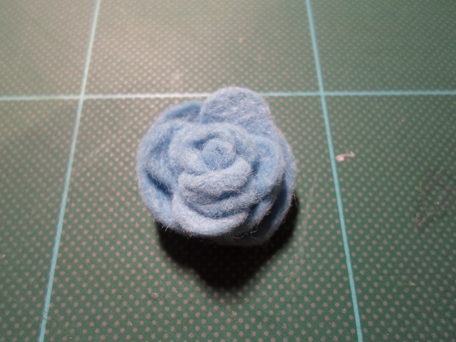 Whiff of Joy - Tutorials & Inspiration: Rolled felt flowers tutorial