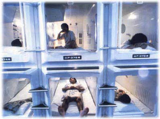 GallSensei: capsule hotel