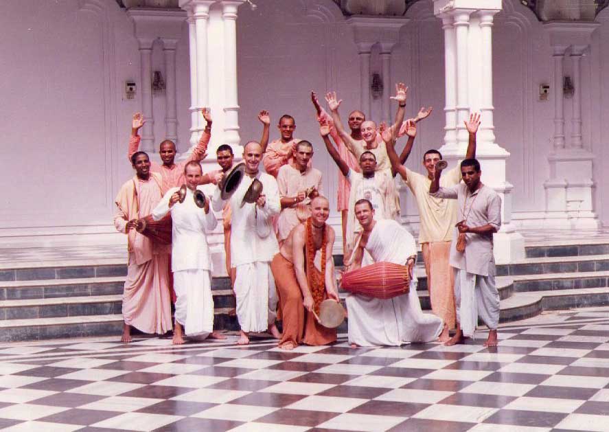 Vraja Vilasa Kirtan - kirtan forever: A Glimpse in the life of Sripad ...