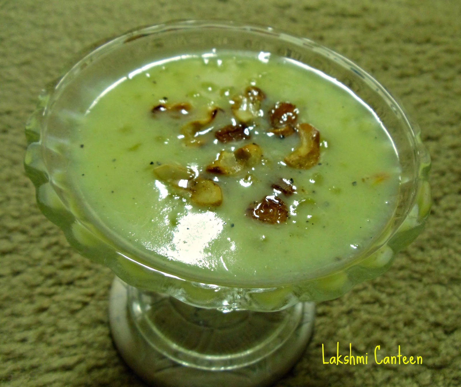 Lakshmi Canteen: Sabutandla Godshe (Tapioca Pudding)