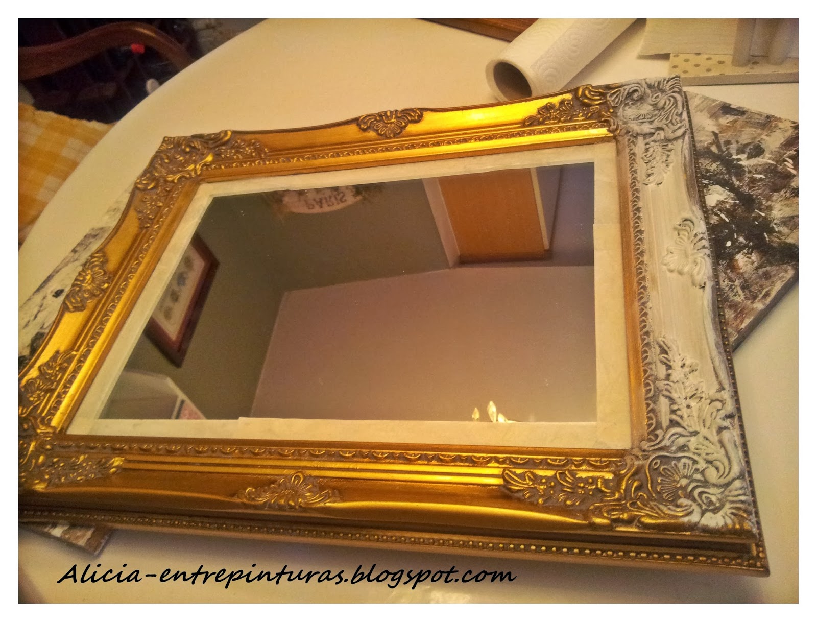 Alicia entre pinturas: ESPEJO - CAMBIO DE COLOR