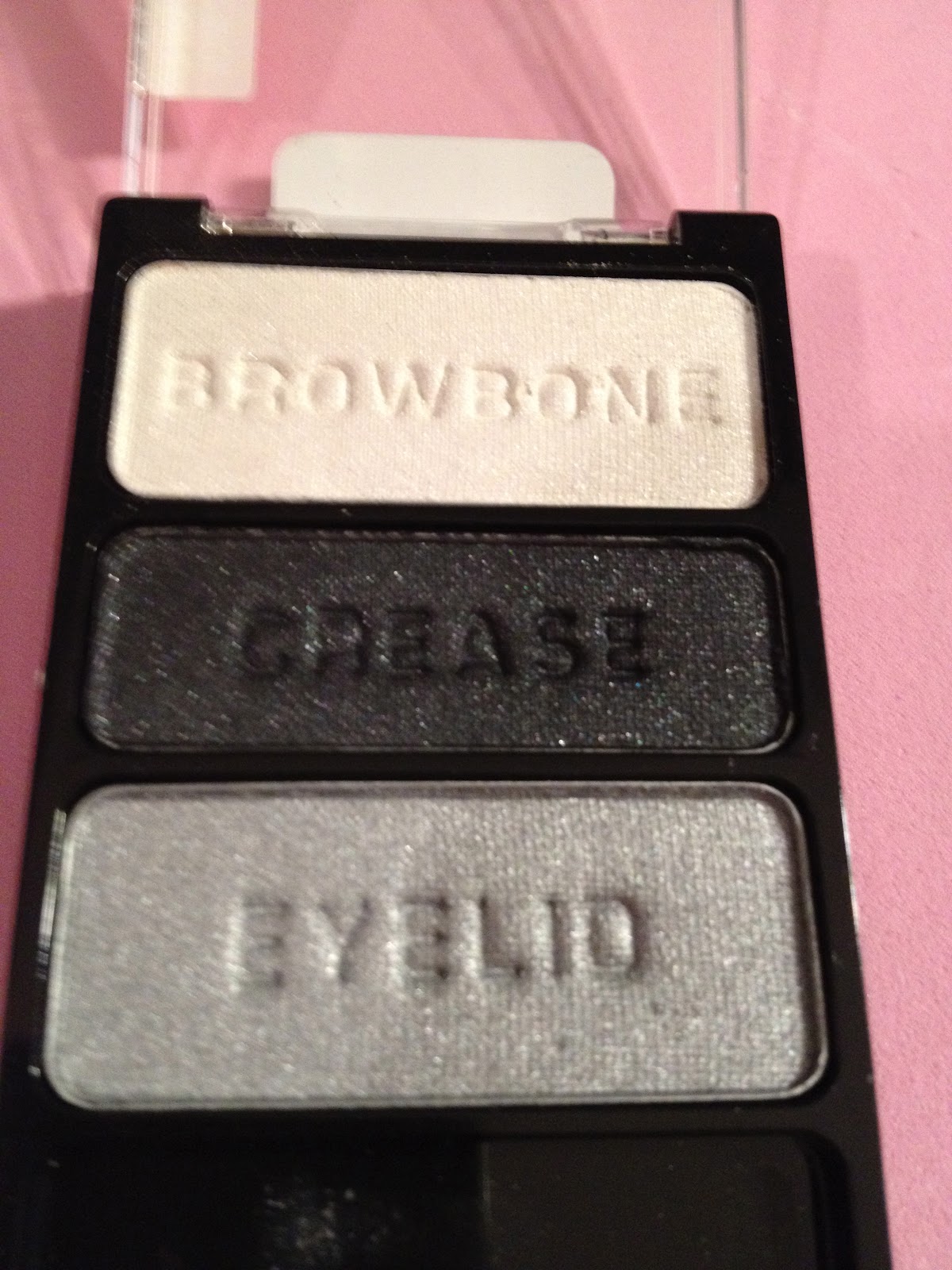 Life With Aly: Tuesday Top Ten Eyeshadows!