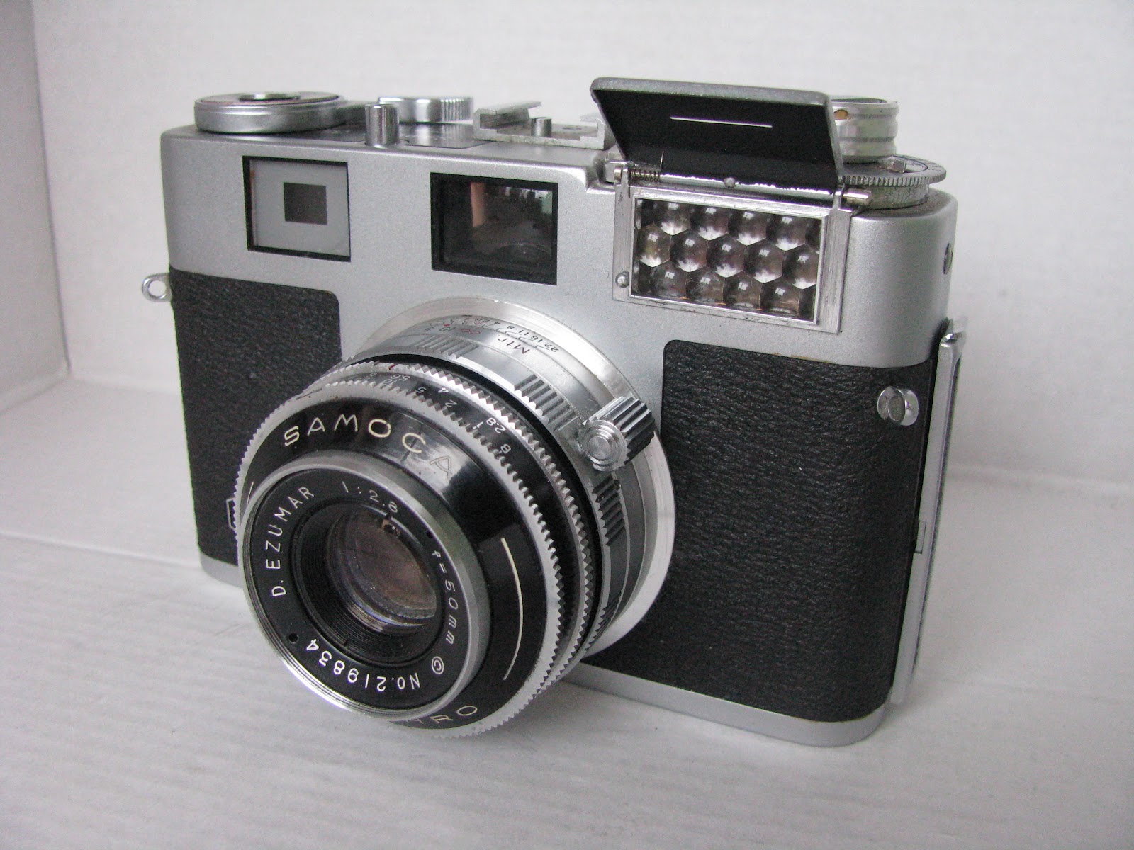 Analogkamera - A virtual photomuseum: Samoca 35 Model LE