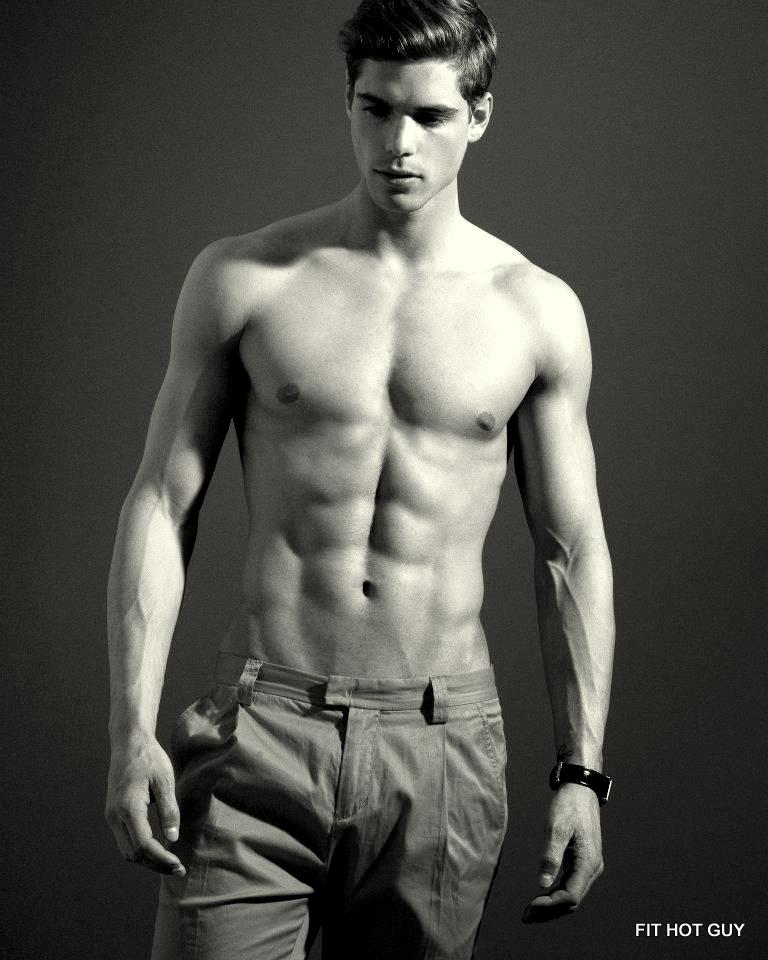 STUNNING GIOVANNI BONAMY