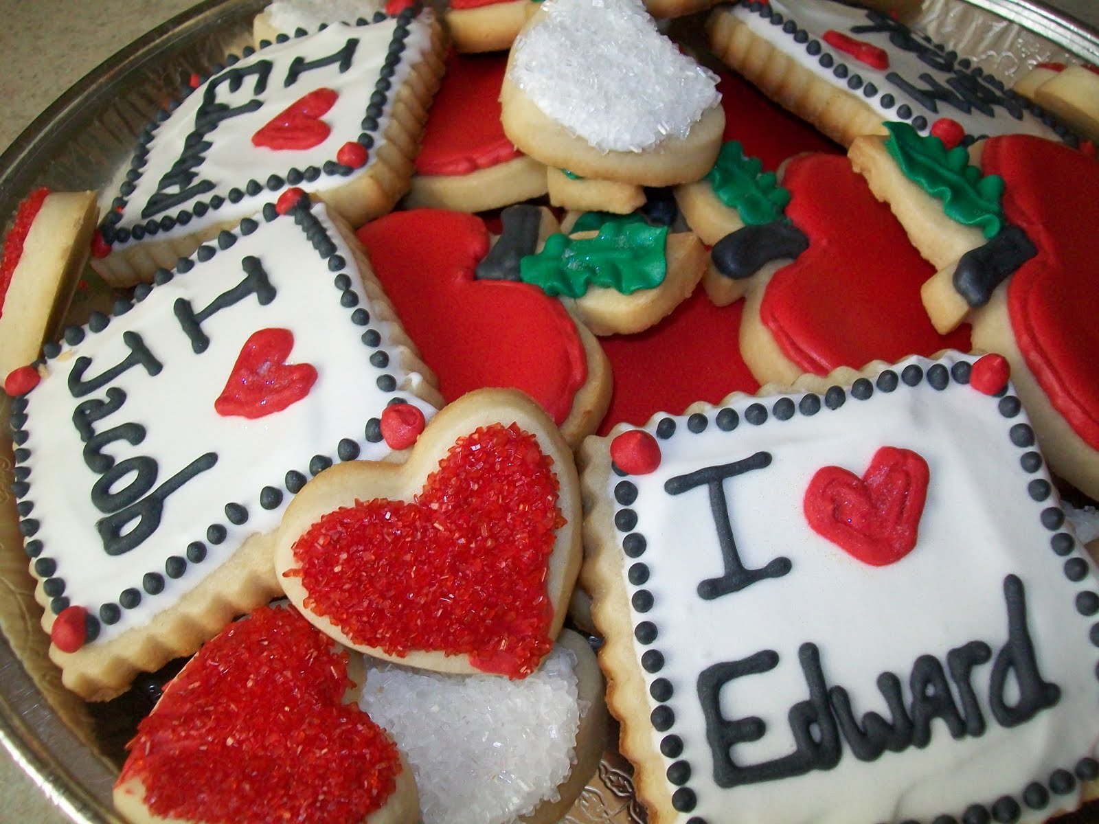 That's Just Delish: Are you Team Edward or Team Jacob?