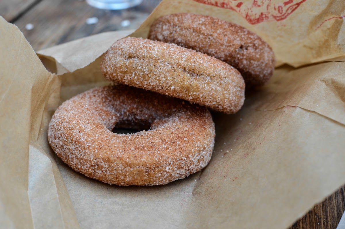 Han + Diana Eats! A Food Blog: The Doughnuts of Chicago: Firecakes, Do ...
