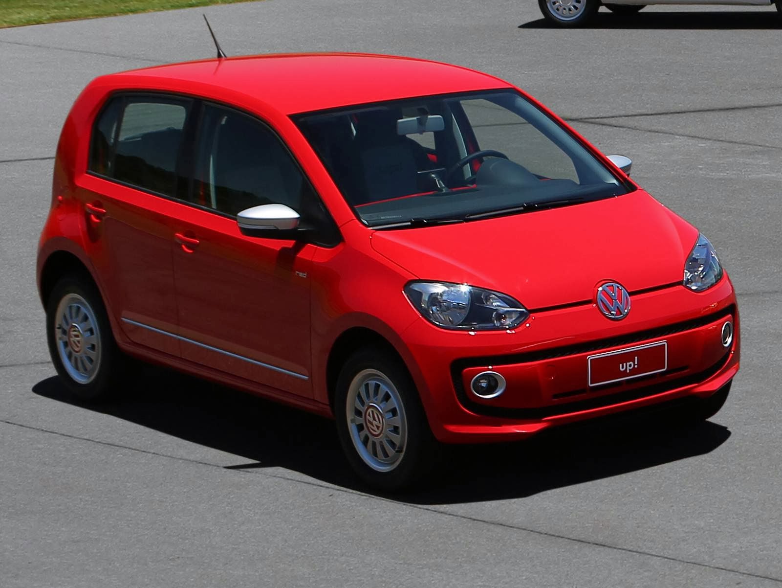 Cestas de Natal Amaral: VW up! bate recorde de vendas diárias: 331 ...