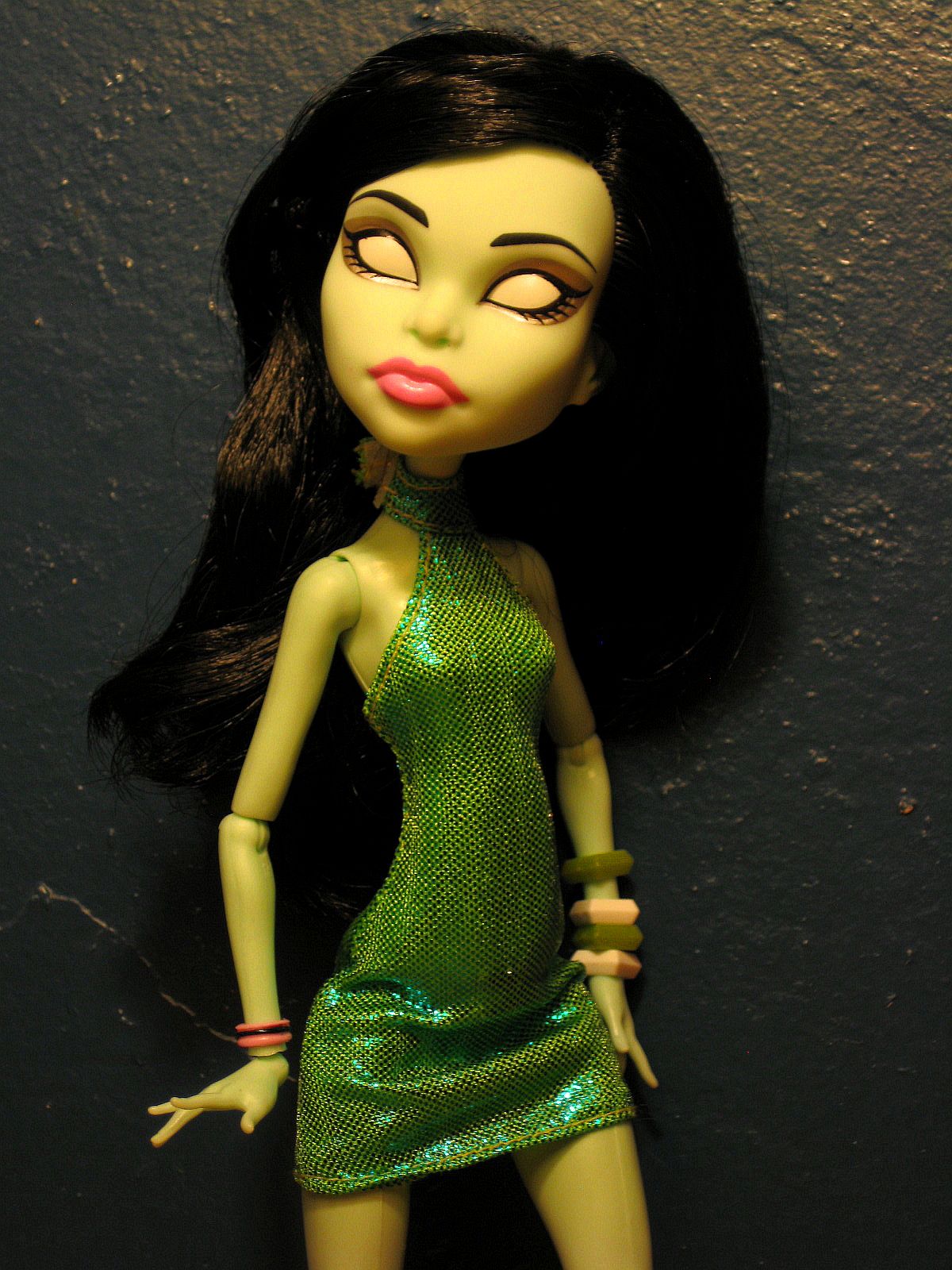 Voicething: Review: I Love Fashion Scarah Screams