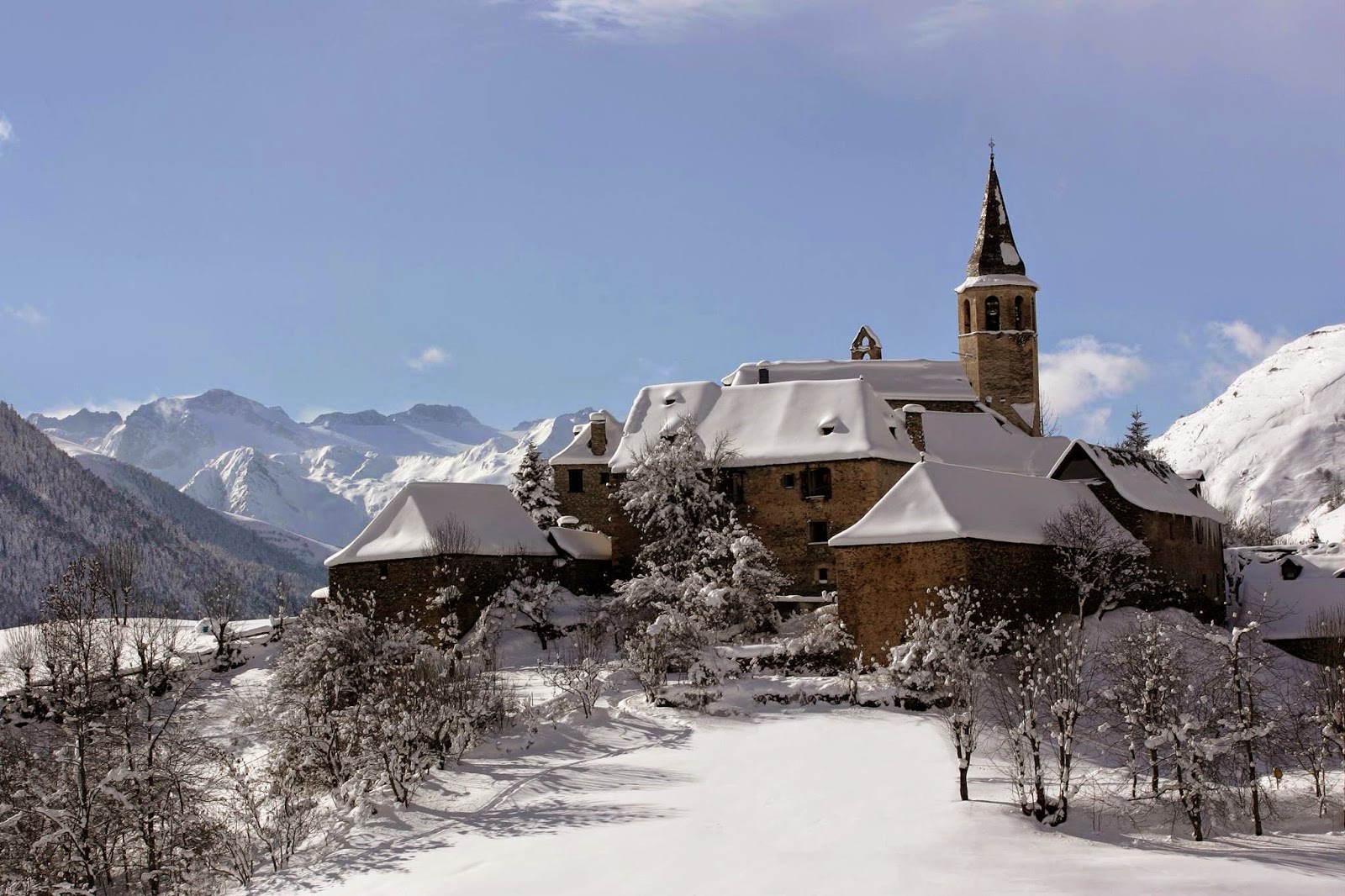 Calaix de sastre: Paisatge nevat de la Val d'Aran