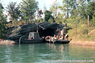 GORILLAS DON'T BLOG: Around the River, The Magic Kingdom, November 1971