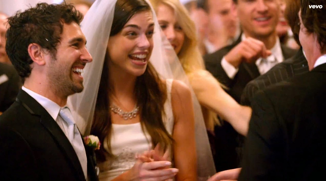 Obake talk (^o^): Raina Hein ANTM Wedding on Maroon 5 SUGAR MV