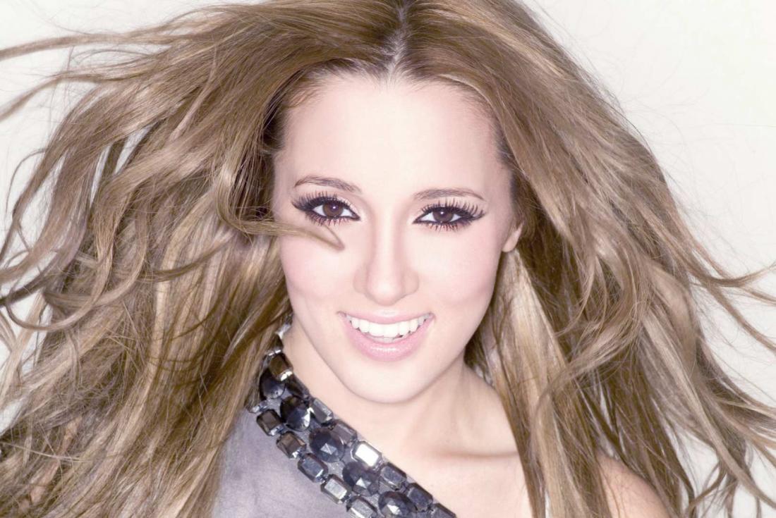 Kalomira: "Estive em negociações para representar a Grécia na Eurovisão ...