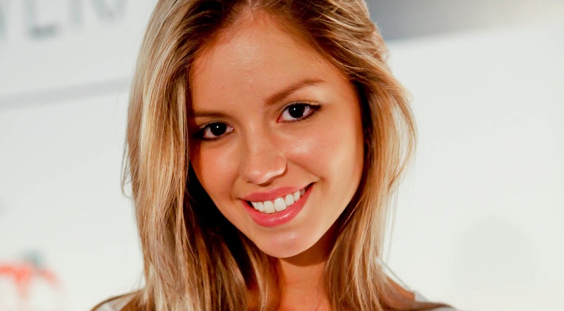 AnaBauer: E começou o verão top model 2012...