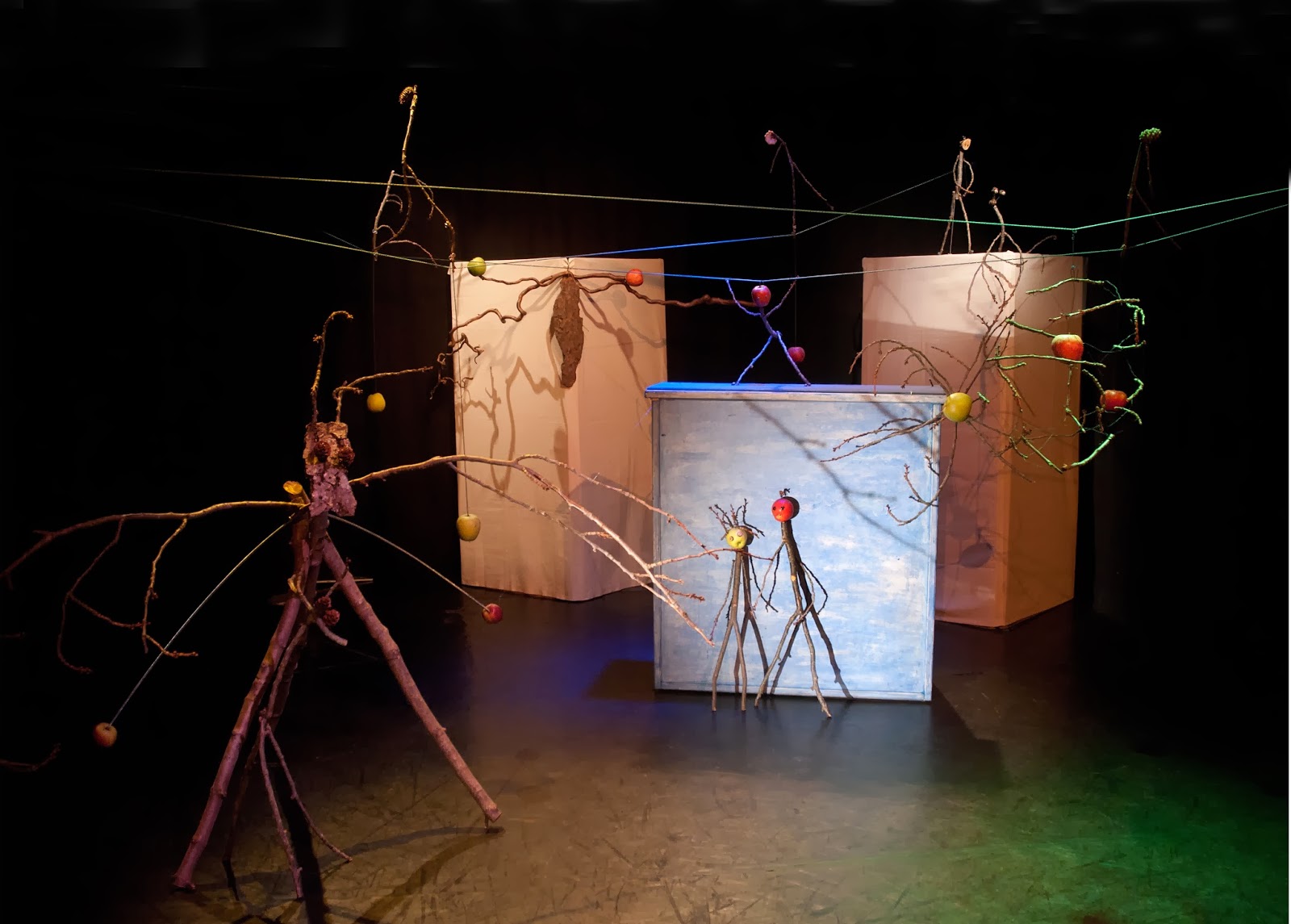 Folioles: "De branches et de pommes". Théâtre végétal jeune public