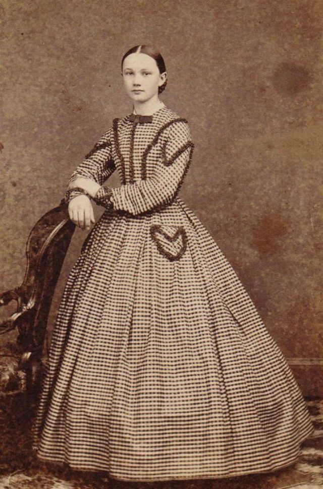 37 Lovely Portraits of Victorian Teenage Girls From Between the 1840s ...