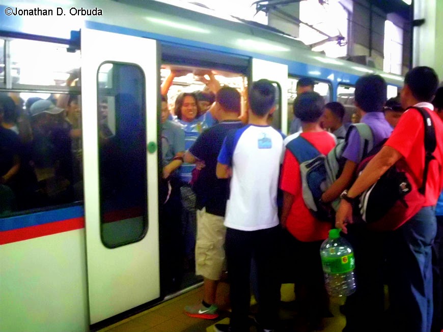 Tips on How to Become a Successful MRT Commuter. - I ♥ Tansyong™