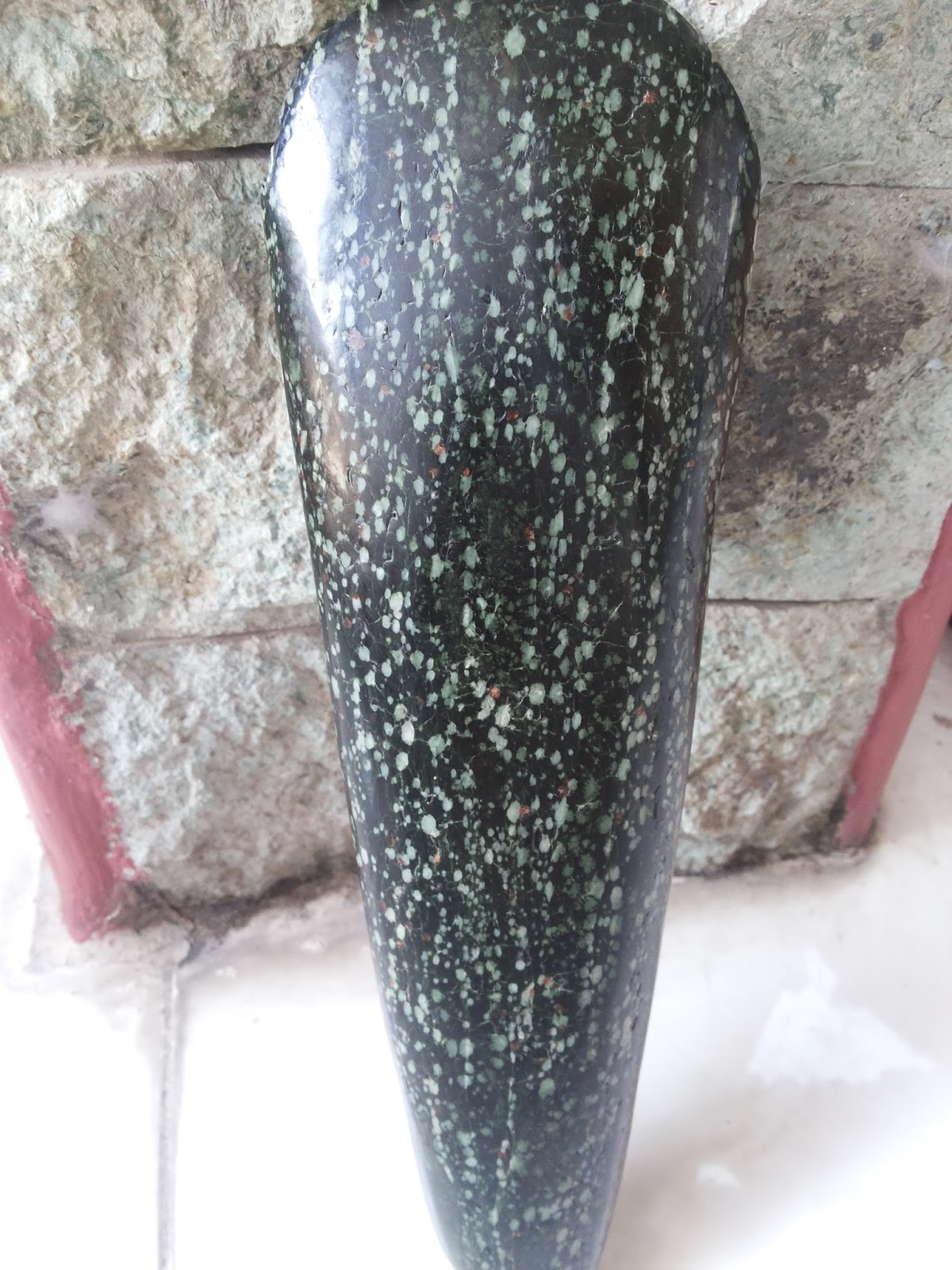 Museum Orang Pinggiran: Kapak Batu, Mas Kawin Suku Sentani