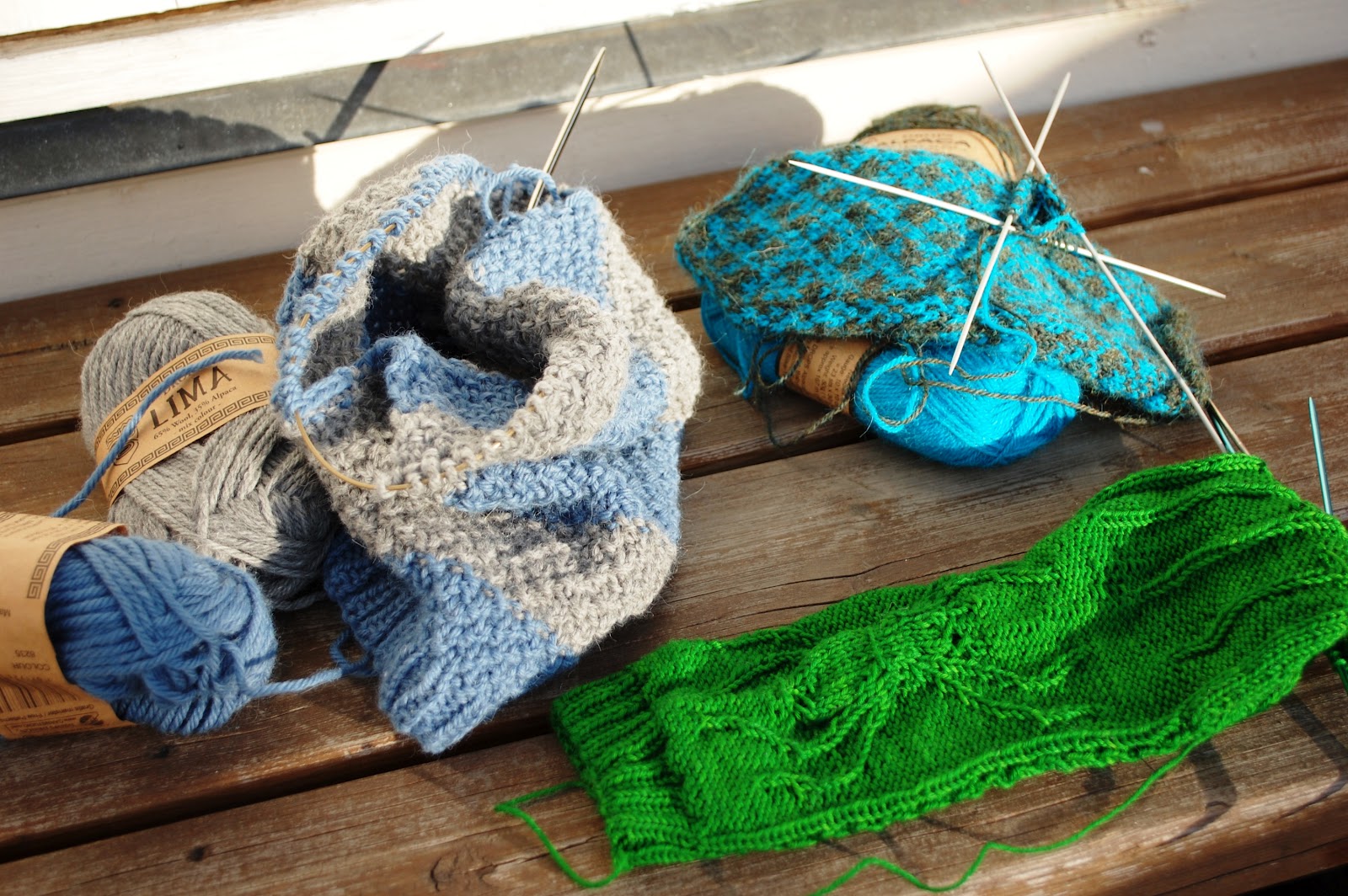 Marihøna's lille garnverden: Strikke, strikke, strikke....