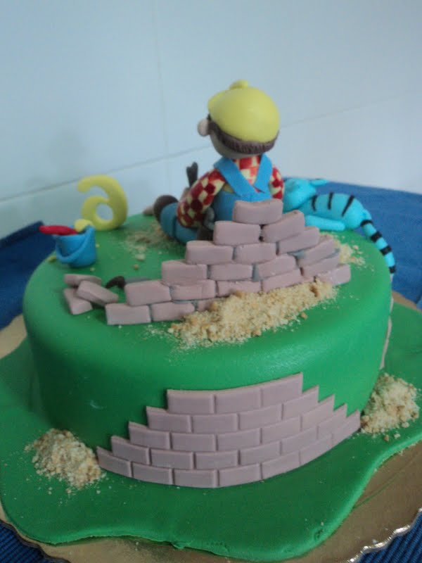 DOCES & DOCITOS: BOLO BOB O CONSTRUTOR