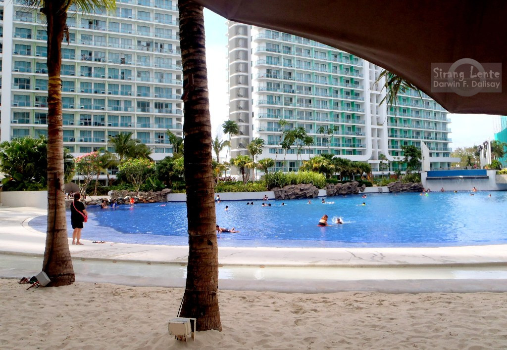 SIRANG LENTE: AZURE URBAN RESORT RESIDENCES, Parañaque City