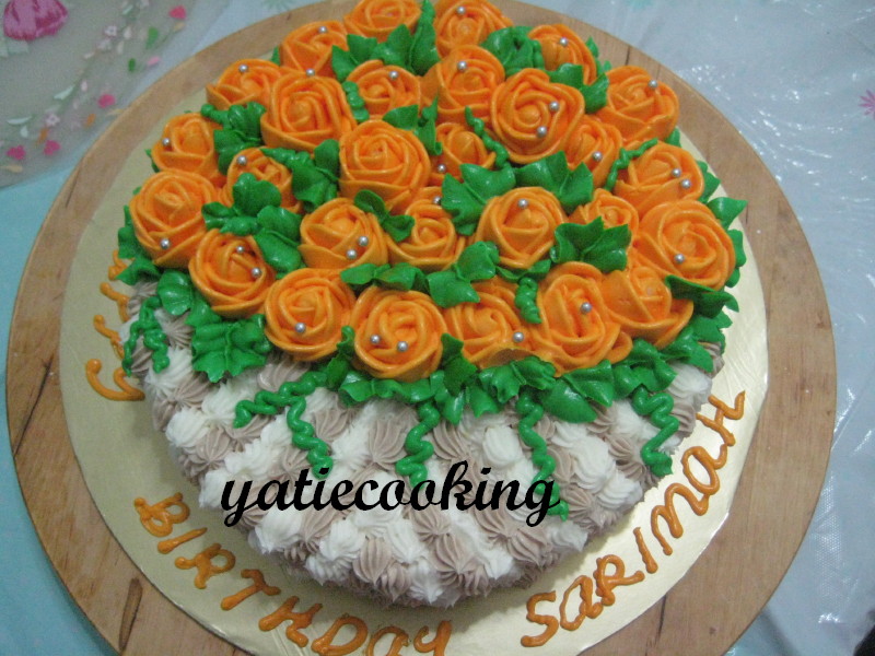 Yatie's Cooking: TEMPAHAN KEK BUNGA-BUNGA