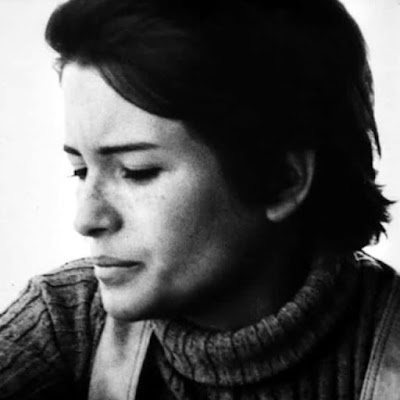 Da Literatura: MARIA CABRAL 1941-2017