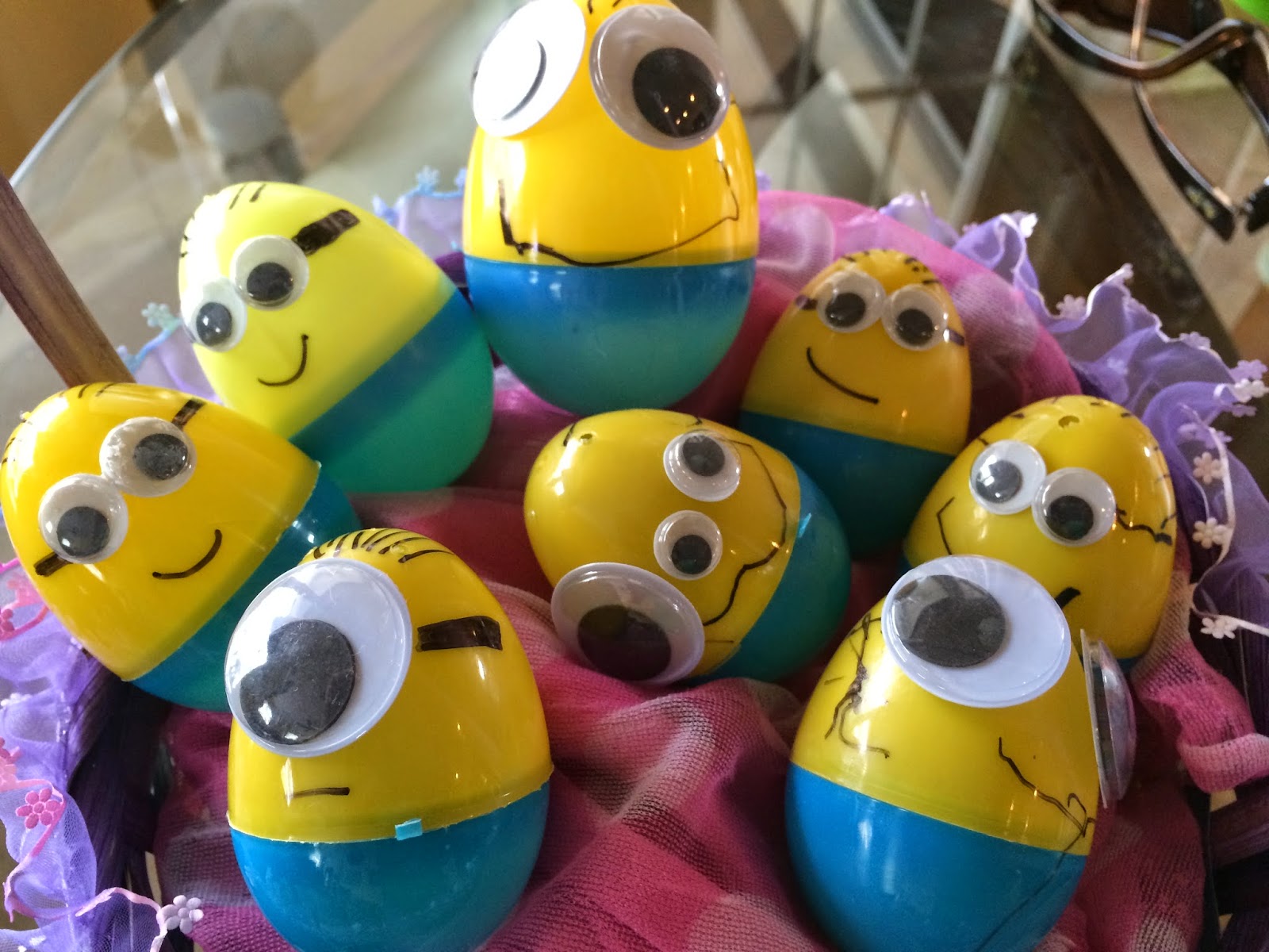 Two Much Fun: Minion Easter Eggs