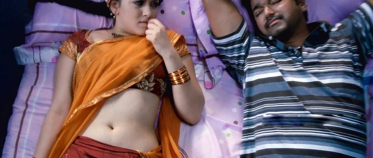 Hot Aunties: Hot Deep Navel Kiss Orange Saree Aunty