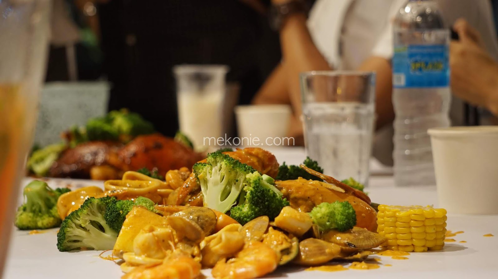 JOM MAKAN SHELL OUT DI OMBAK KITCHEN BUKIT JELUTONG - Mek Onie