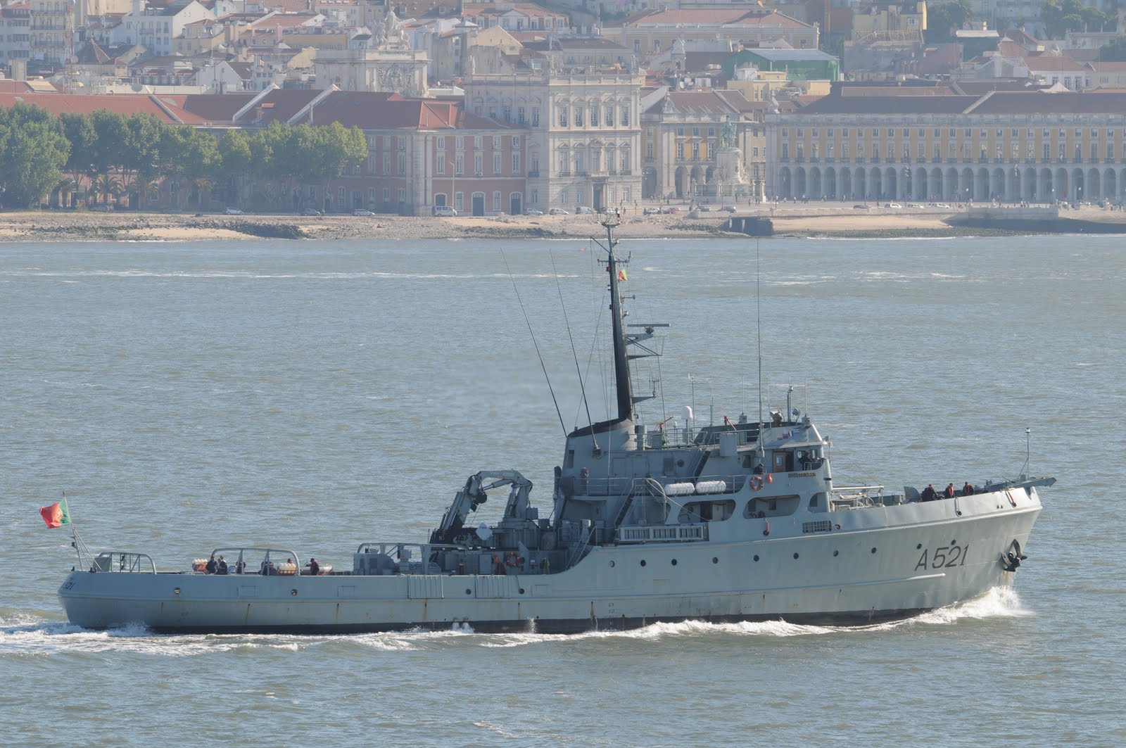 SHIPS & THE SEA - BLOGUE dos NAVIOS e do MAR: Chegada do NRP SCHULTZ ...