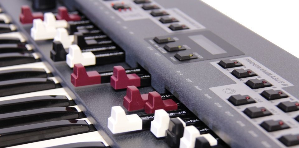 MATRIXSYNTH: The GSi DMC-122 Dual Midi Console Keyboard Controller